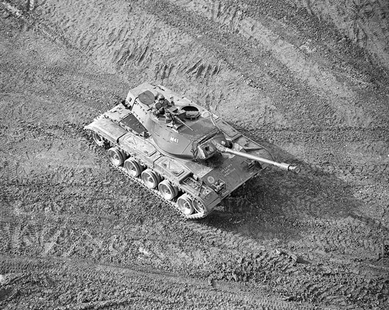 The Proving Ground: M41 Walker Bulldog - Militarytrader