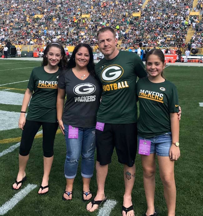 Purple Heart recipient saluted by Green Bay Packers - Militarytrader