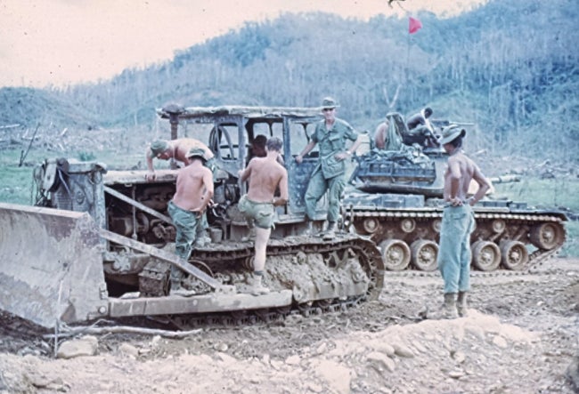 Not a CAT D7 - Militarytrader