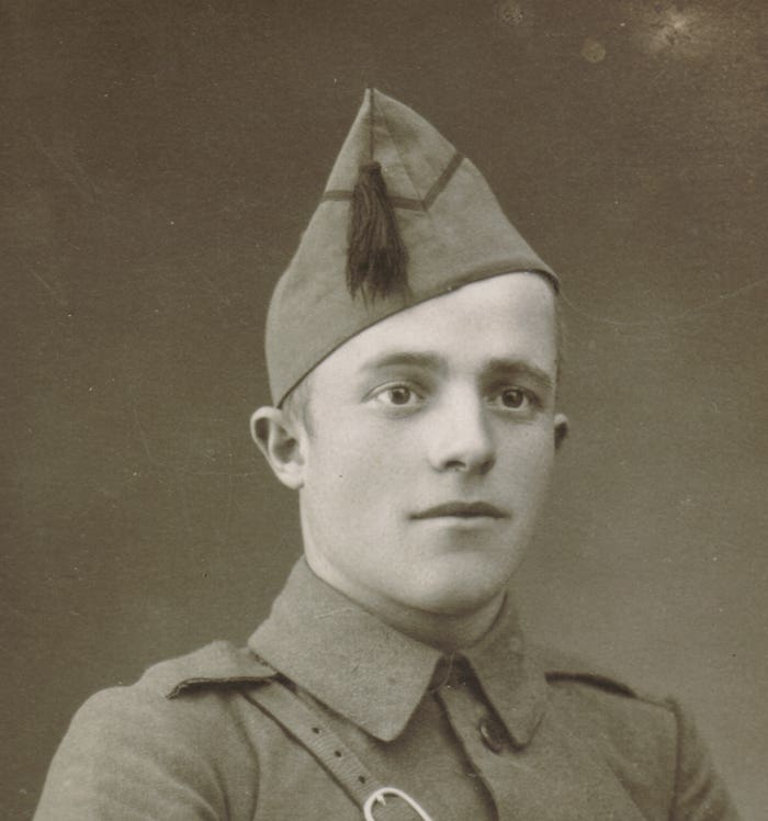 Spanish Military Pride: Army Uniforms under King Alfonso XIII of Spain