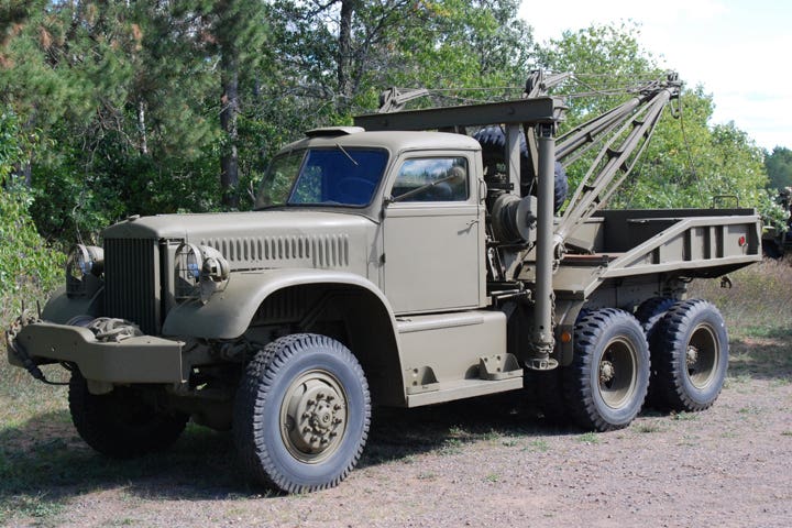 Military Vehicle Spotlight: WW2 Four-Ton Diamond T Wrecker