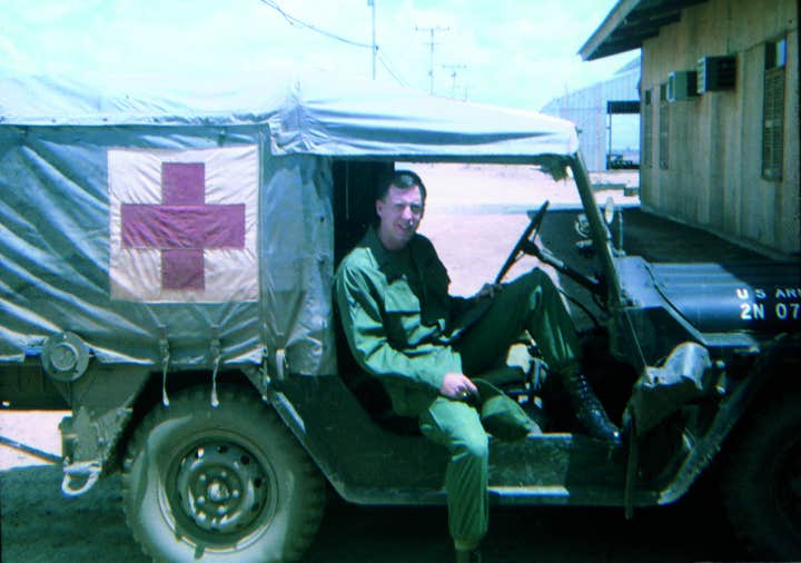 Military Ambulances bearing the "Jeep" name - Militarytrader