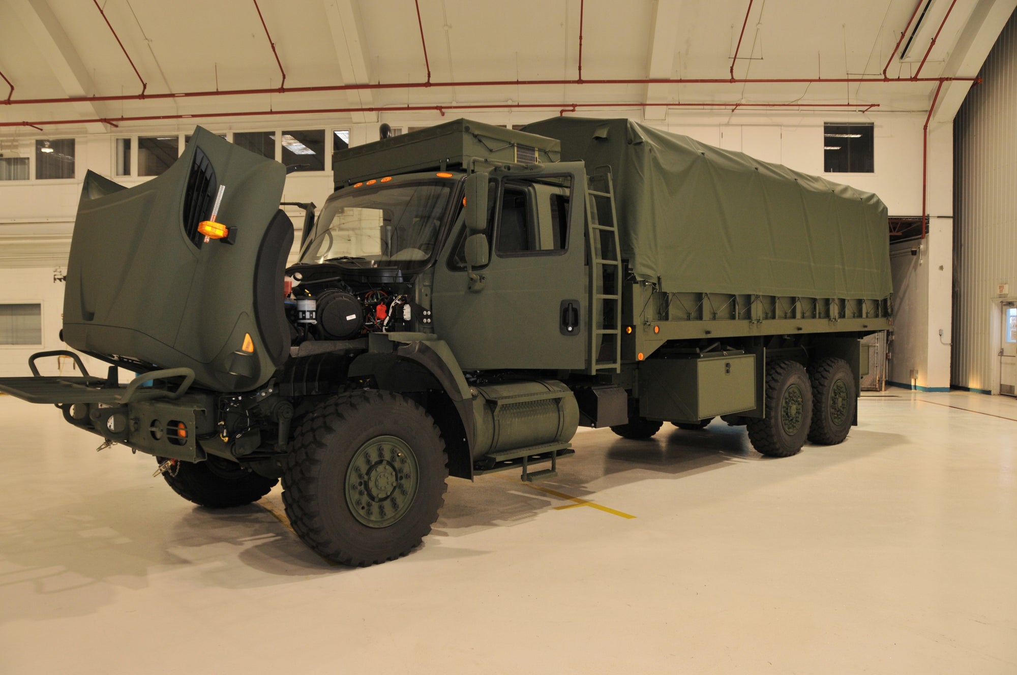 Navistar 7000 series Trucks in military services - Militarytrader