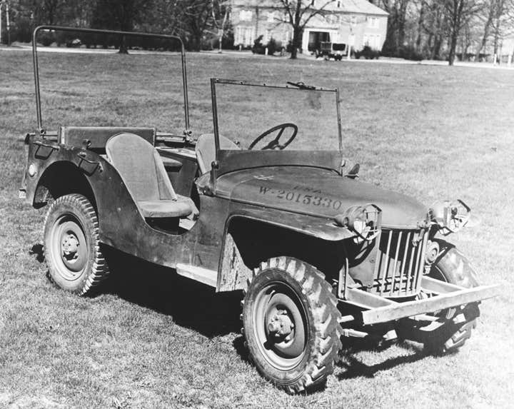 Bantam and Willys Recon Cars of WWII: A Photographic Study of Early ...