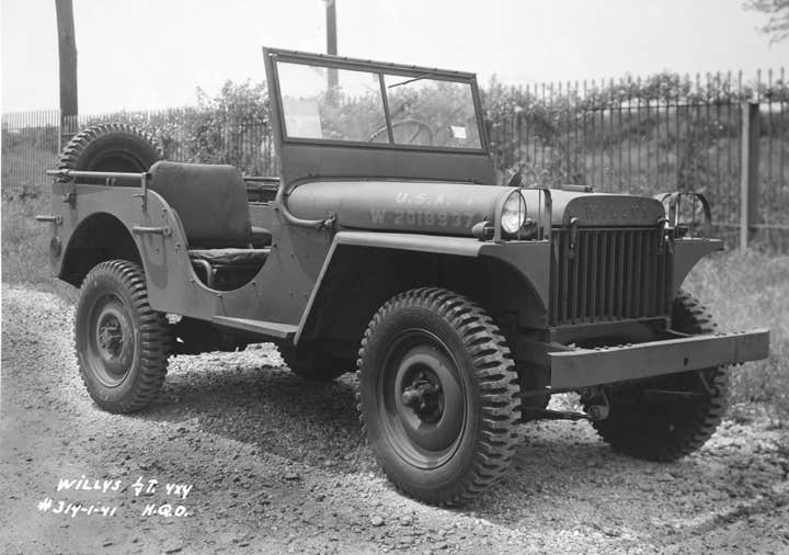 Bantam and Willys Recon Cars of WWII: A Photographic Study of Early ...