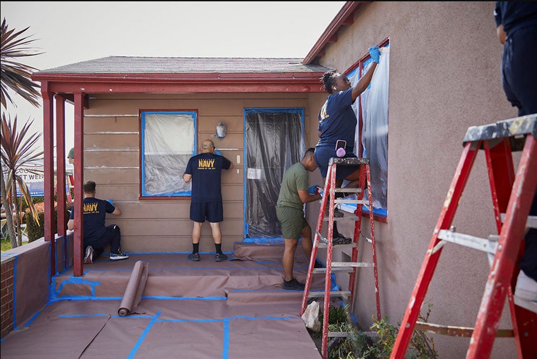 Volunteers from U.S. Navy help build homes at Habitat LA’s South LA ...