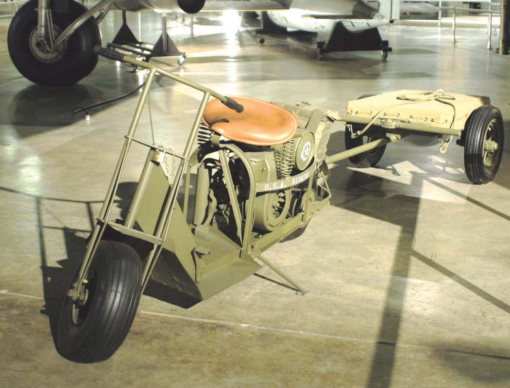 The Flying Scooter: A look at the Cushman Model 53 - Militarytrader