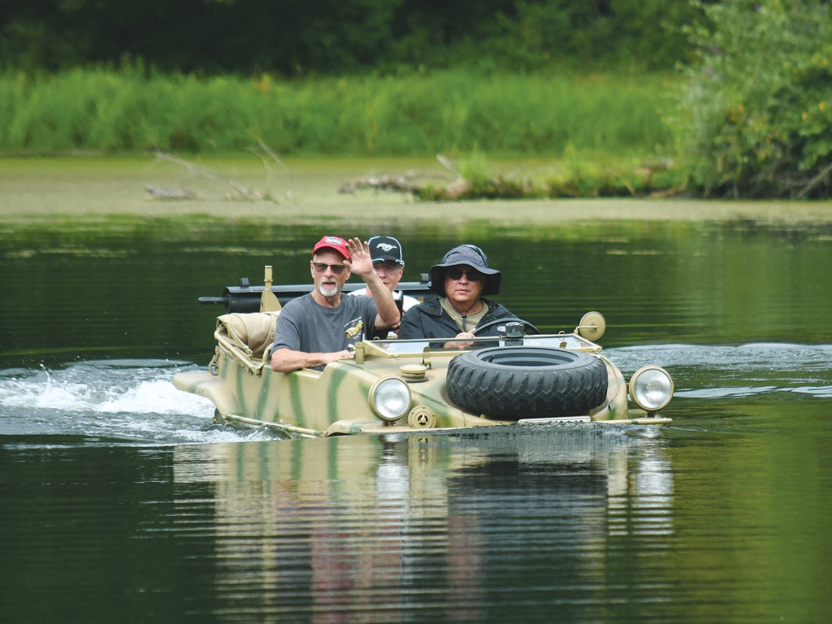 Bantam and Willys Recon Cars of WWII: A Photographic Study of Early ...