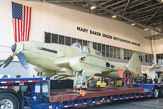 Military Vehicles Spotlight: M984 Wrecker towing Heavy Equipment ...